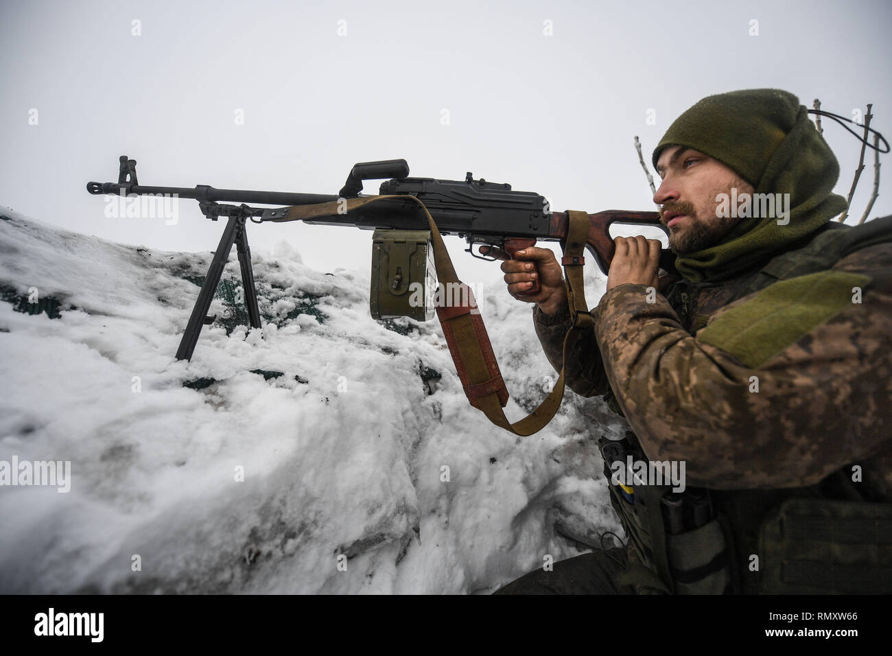 Ukrainian soldier machine gun hi-res stock photography and images - Alamy