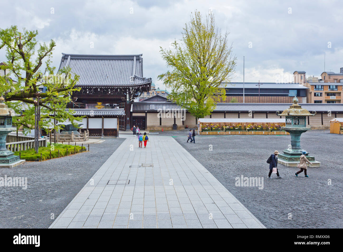 Honganji shrine nishi hi-res stock photography and images - Alamy