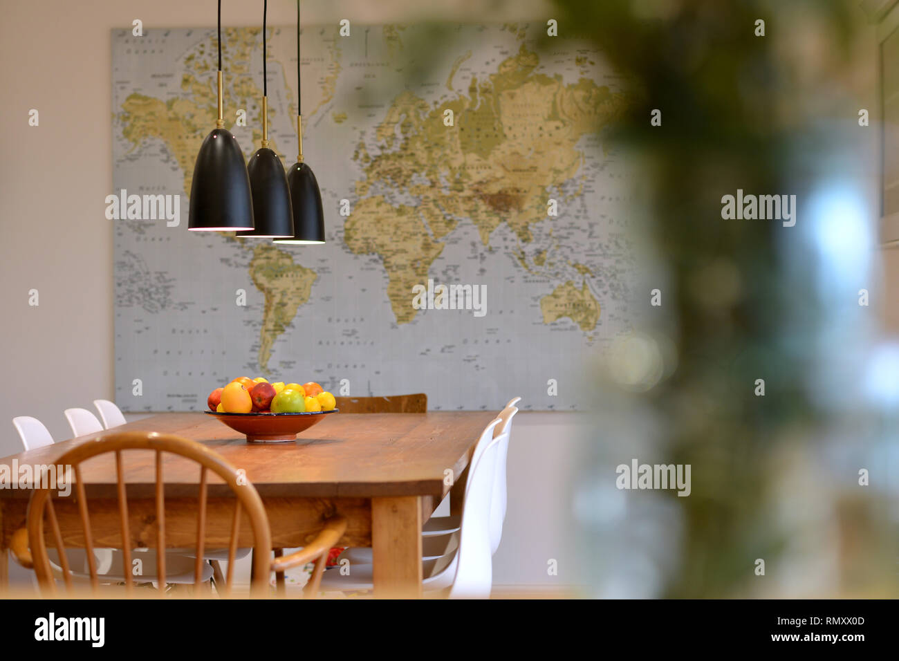 Wall map hi-res stock photography and images - Alamy