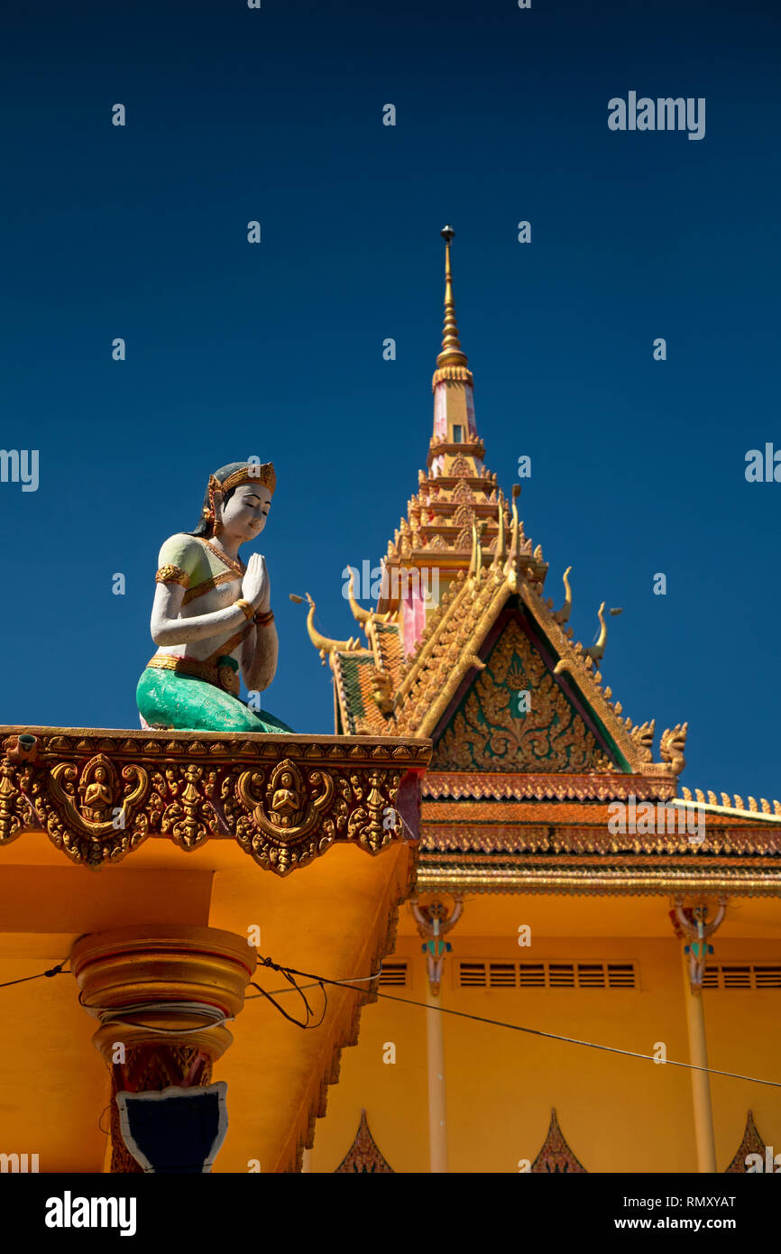 Cambodia, Phnom Penh, Koh Dach, Silk Island, Wat Chong Koh monastery ...