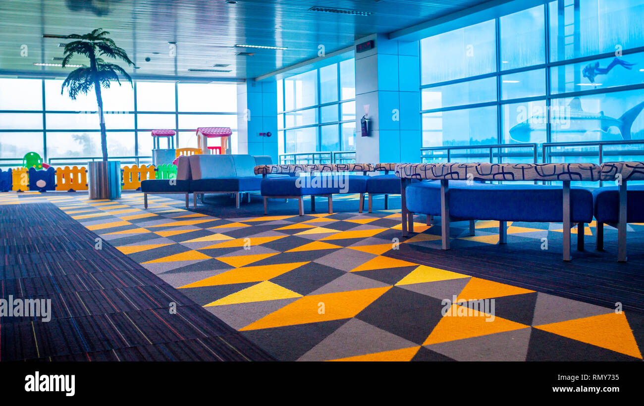 empty airport terminal building Stock Photo - Alamy