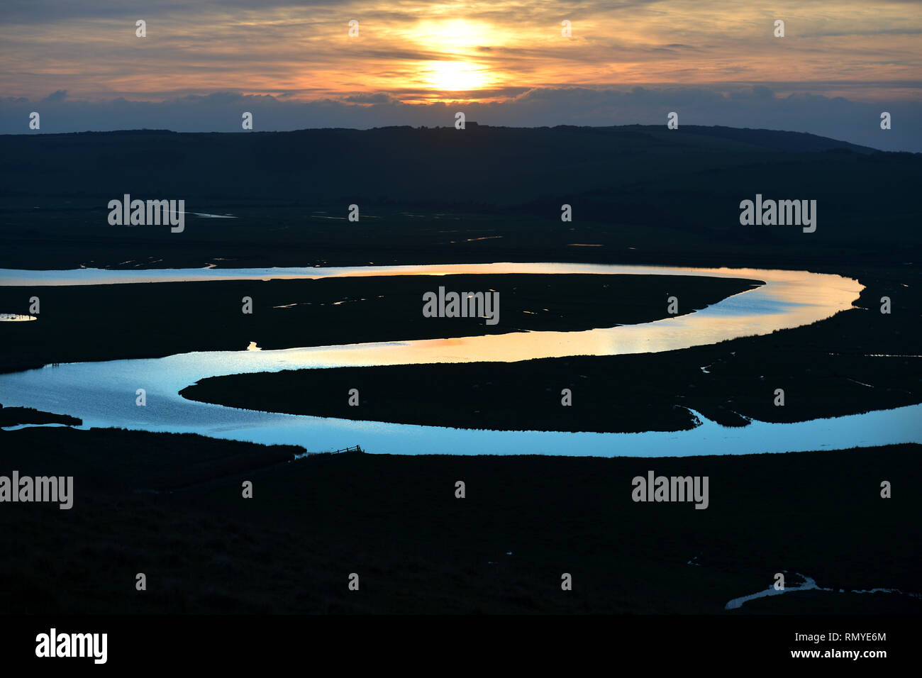 River meander uk hi-res stock photography and images - Alamy