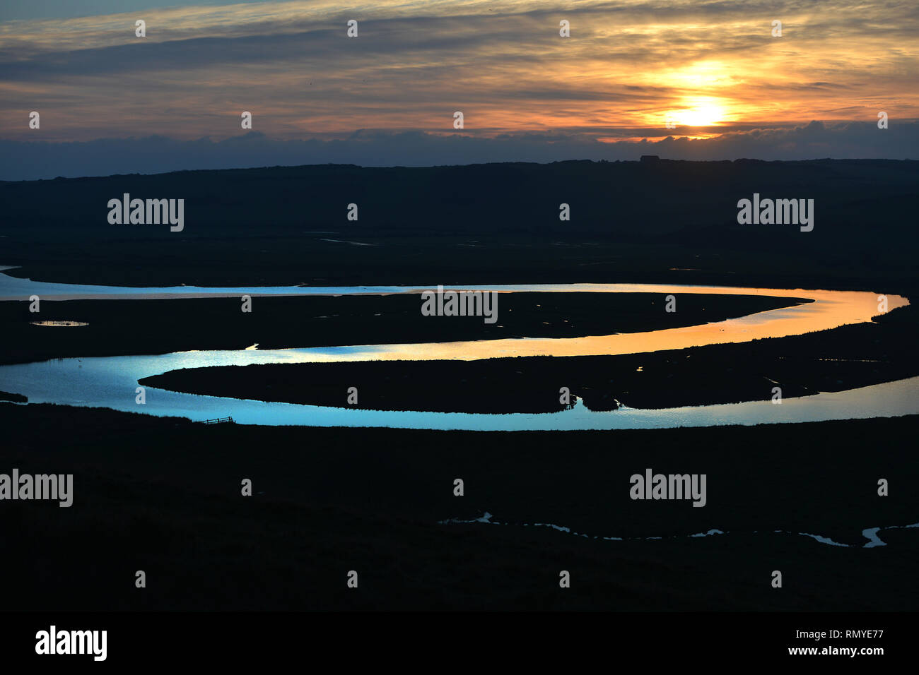 River meander uk hi-res stock photography and images - Alamy