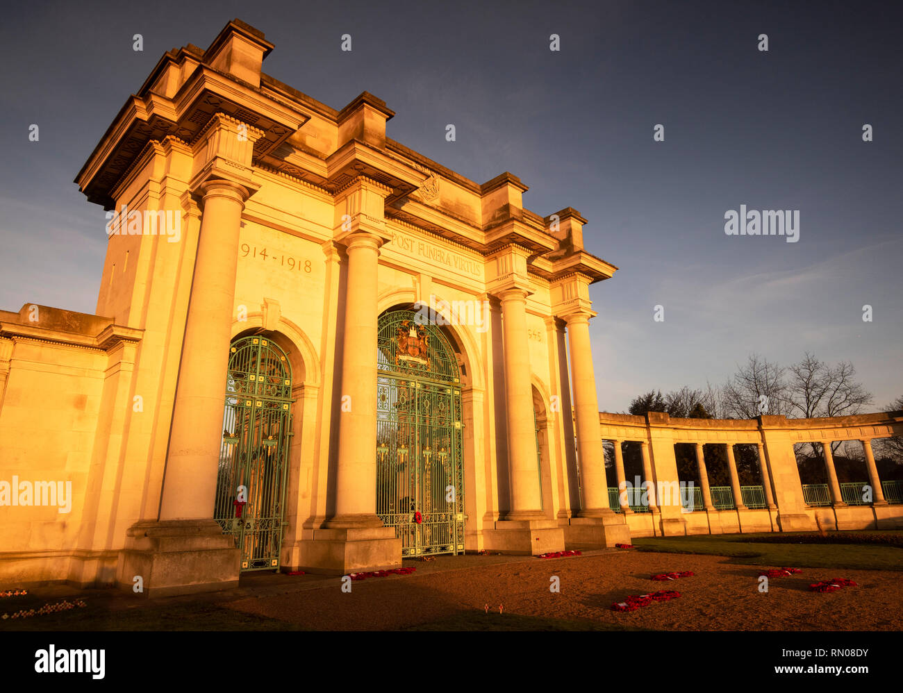 Sunrise at the War Memorial on Victoria Embankment in Nottingham ...