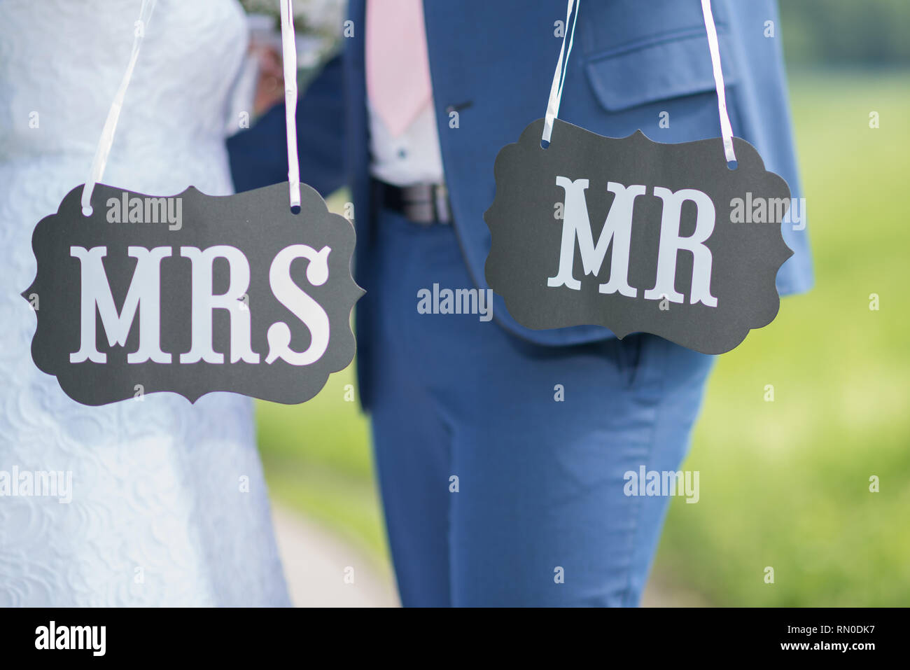 Mr and mrs happiness hi-res stock photography and images - Alamy