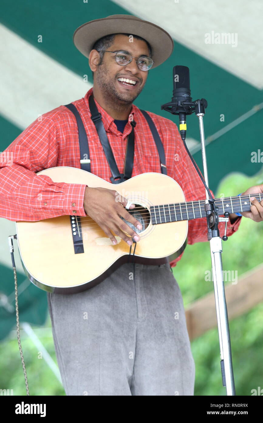 Don flemons hi-res stock photography and images - Alamy