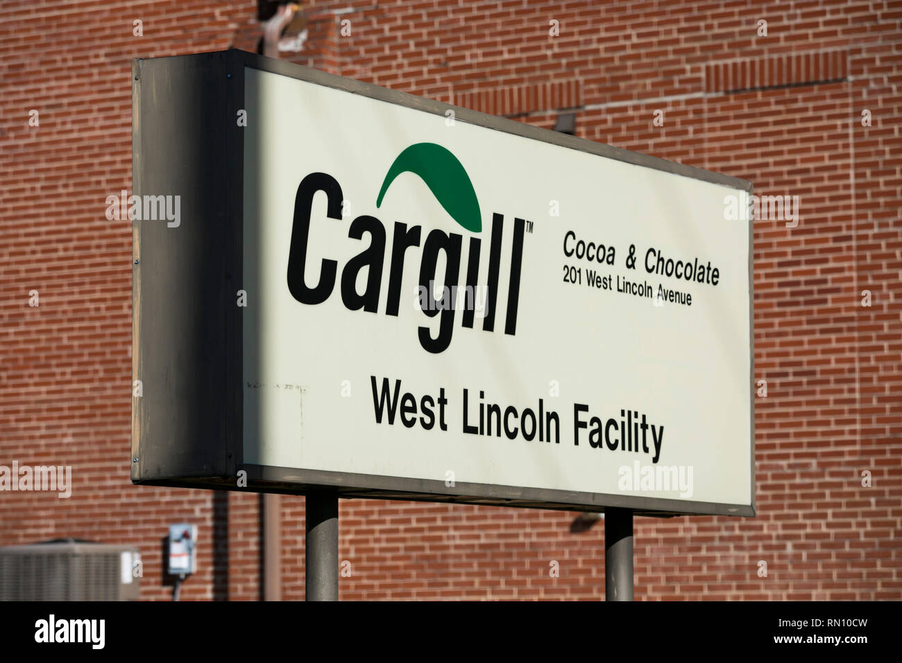 Cargill cocoa chocolate hi-res stock photography and images - Alamy