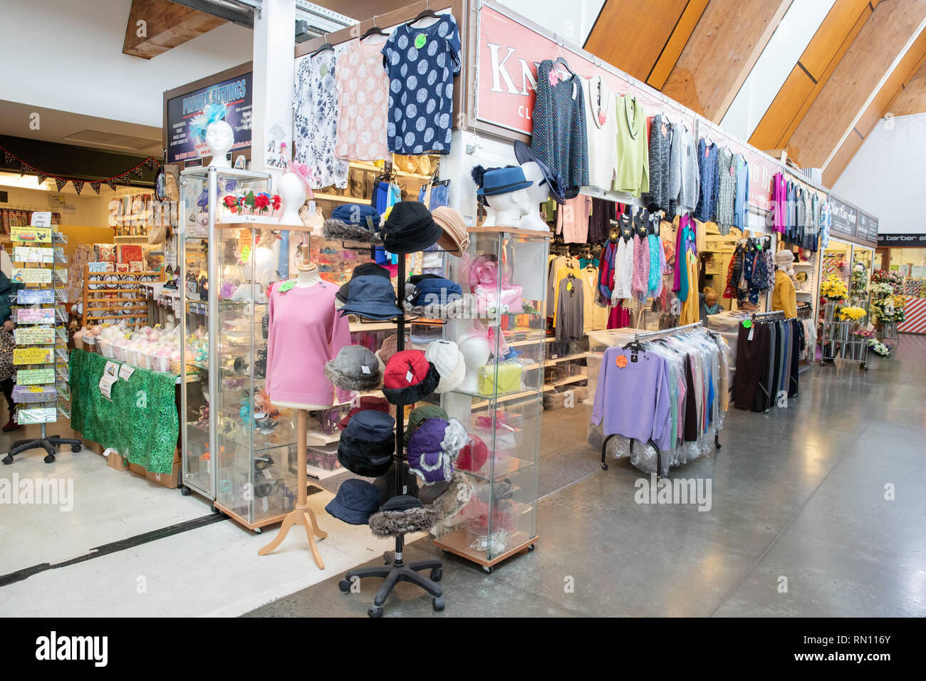 Family run stalls hi-res stock photography and images - Alamy