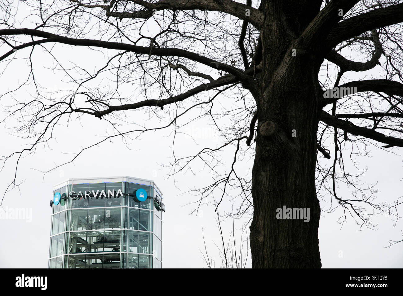 Carvana logo hi-res stock photography and images - Alamy