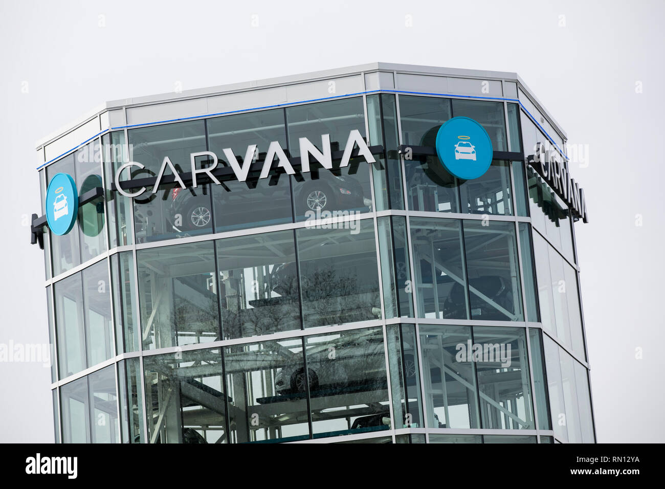 Carvana High Resolution Stock Photography and Images - Alamy