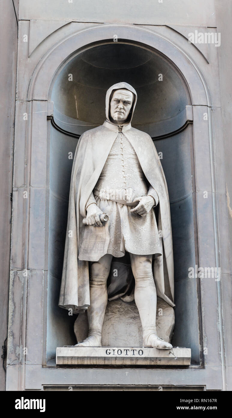 Statue of giotto uffizi hi-res stock photography and images - Alamy