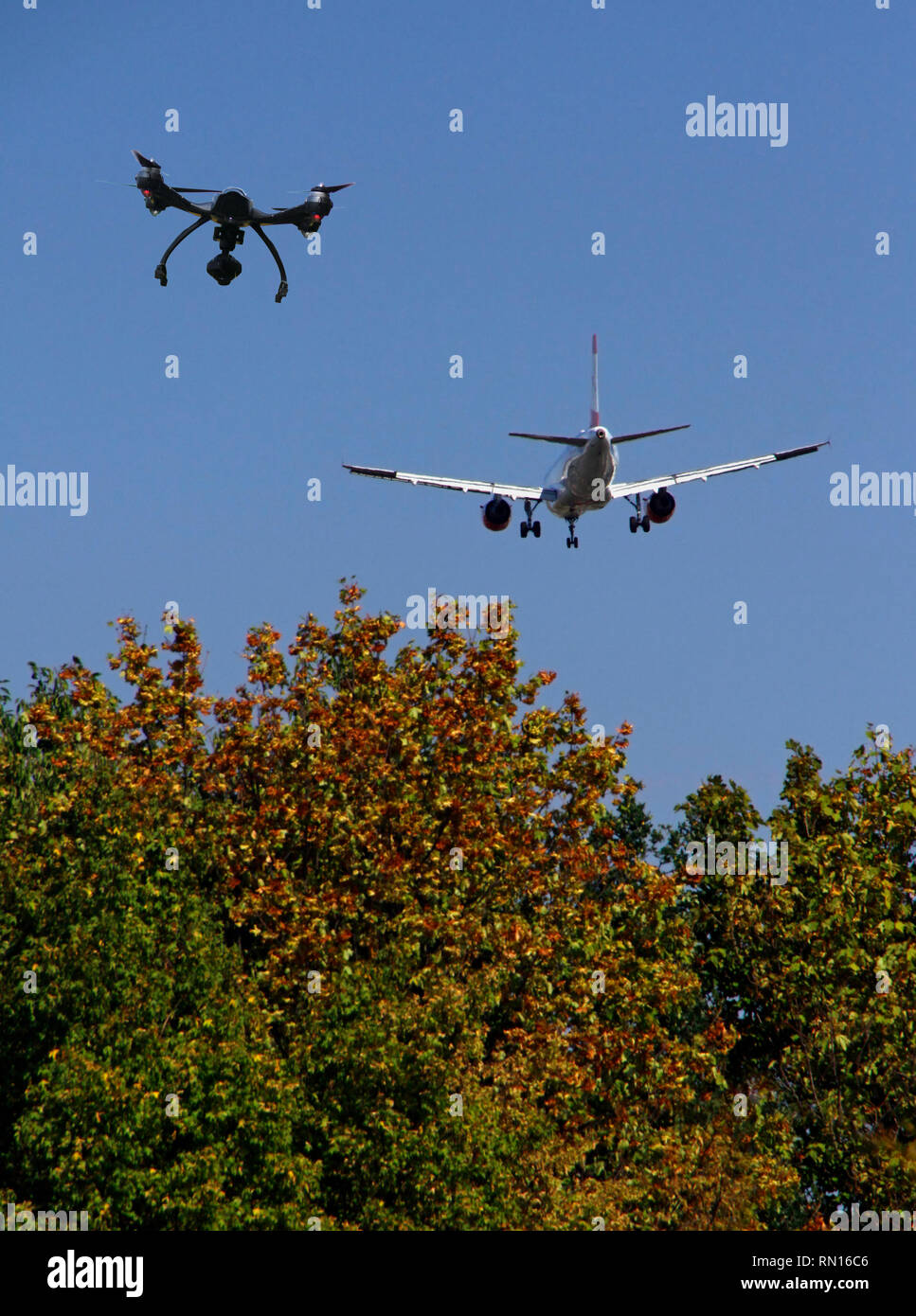Drone near airplane hi-res stock photography and images - Alamy