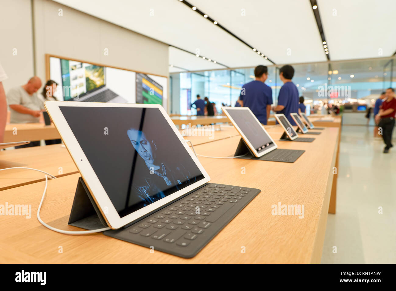 Apple inc colour hi-res stock photography and images - Alamy