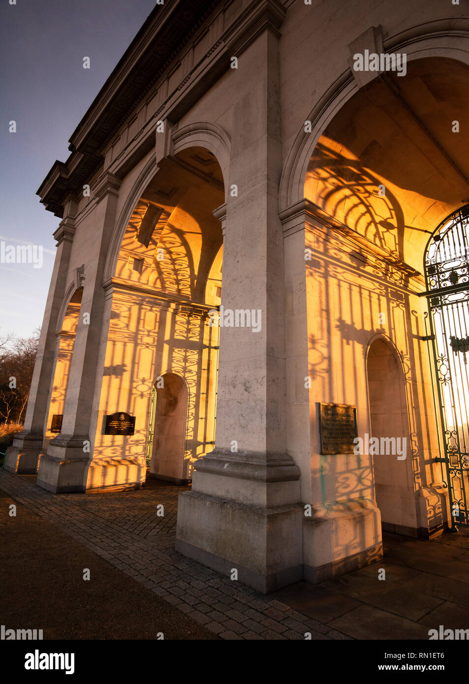 Sunrise at the War Memorial on Victoria Embankment in Nottingham ...