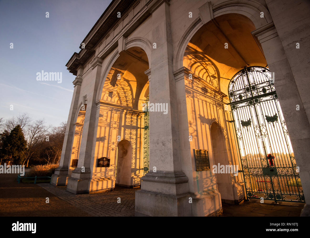 Sunrise at the War Memorial on Victoria Embankment in Nottingham ...