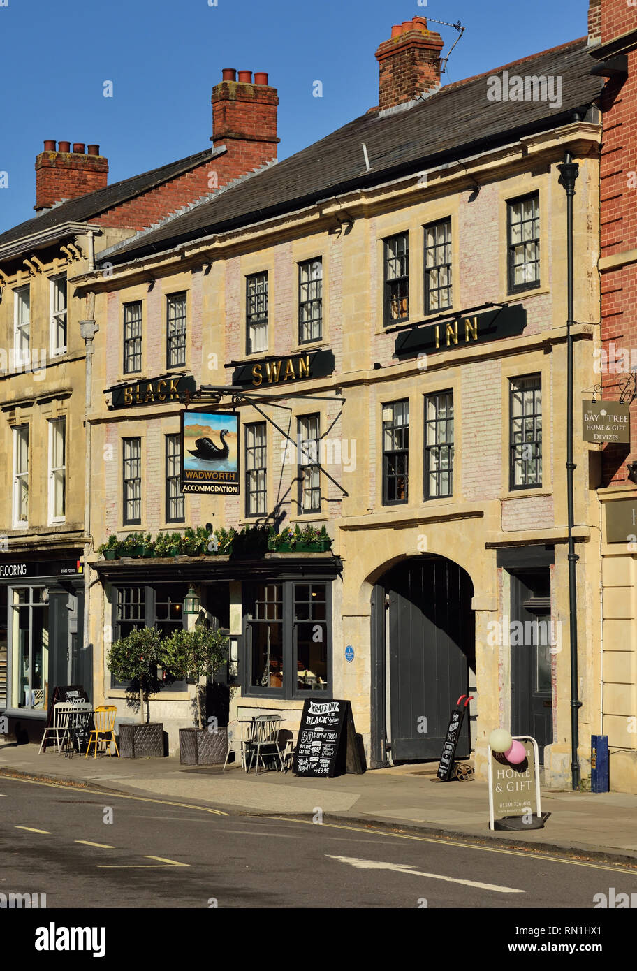 Black swan hotel devizes hi-res stock photography and images - Alamy