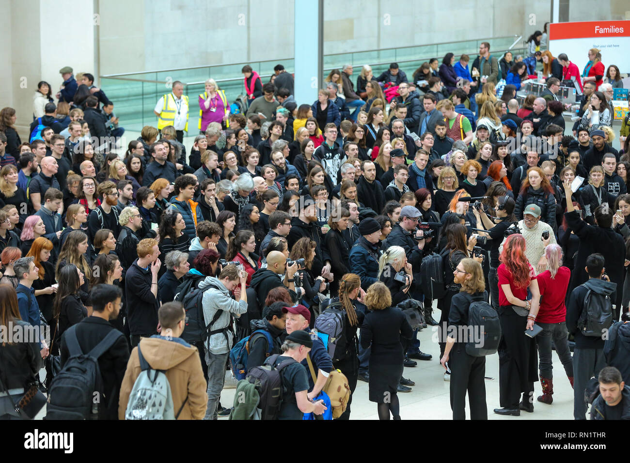 Bp protest british museum 2019 hi-res stock photography and images - Alamy
