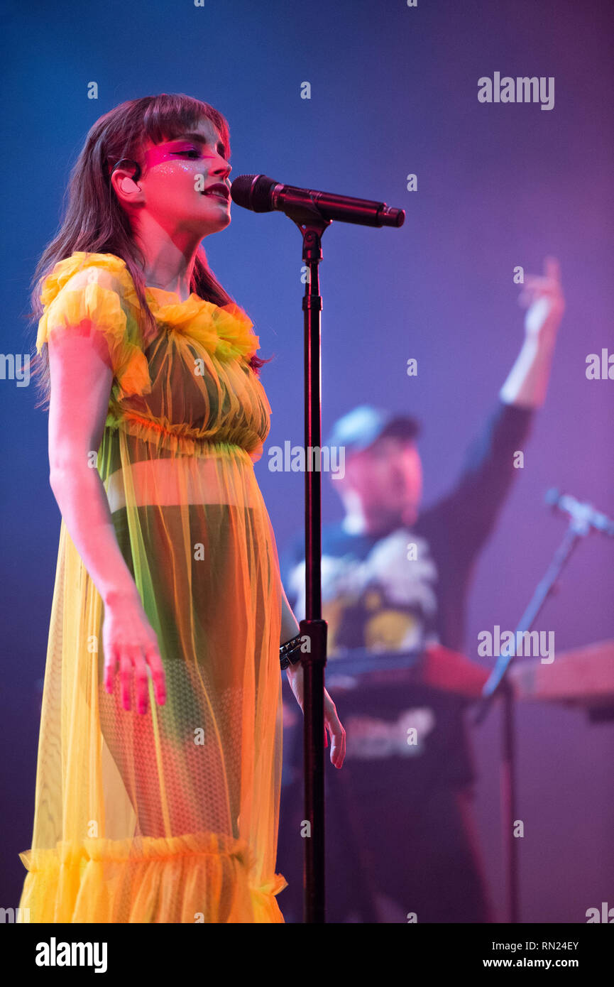 Glasgow, UK. 16 February 2019. Lauren Mayberry (front) and Martin ...