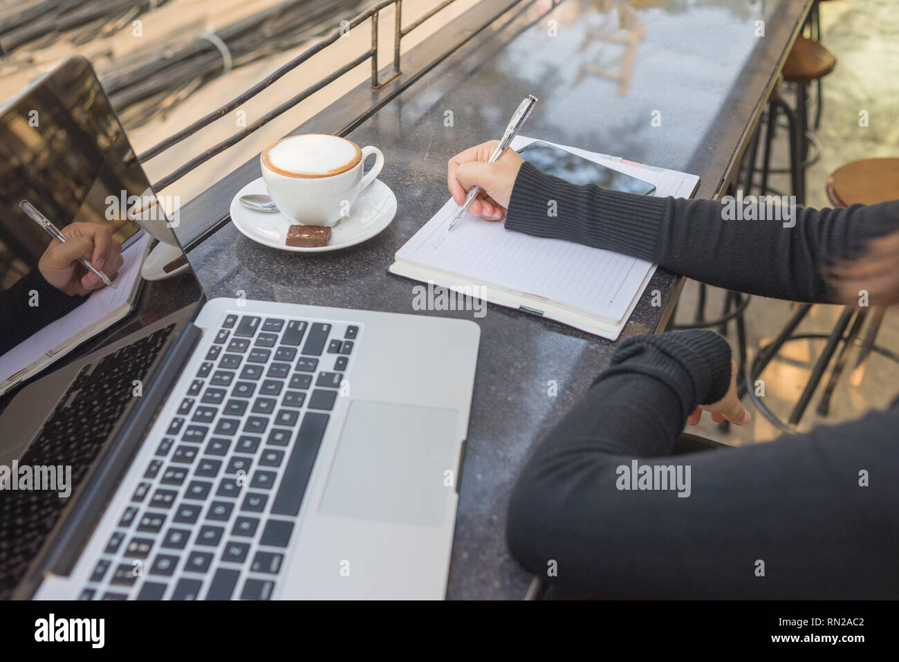 Side view women hand writing hi-res stock photography and images - Alamy