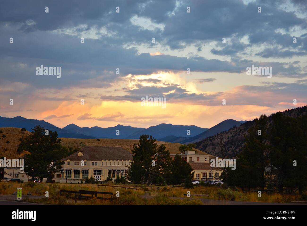 Fort yellowstone hi-res stock photography and images - Alamy