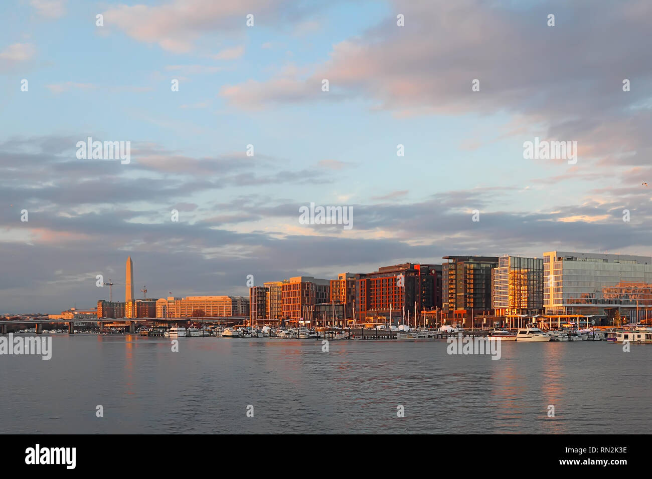 Potomac waterfront facade hi-res stock photography and images - Alamy