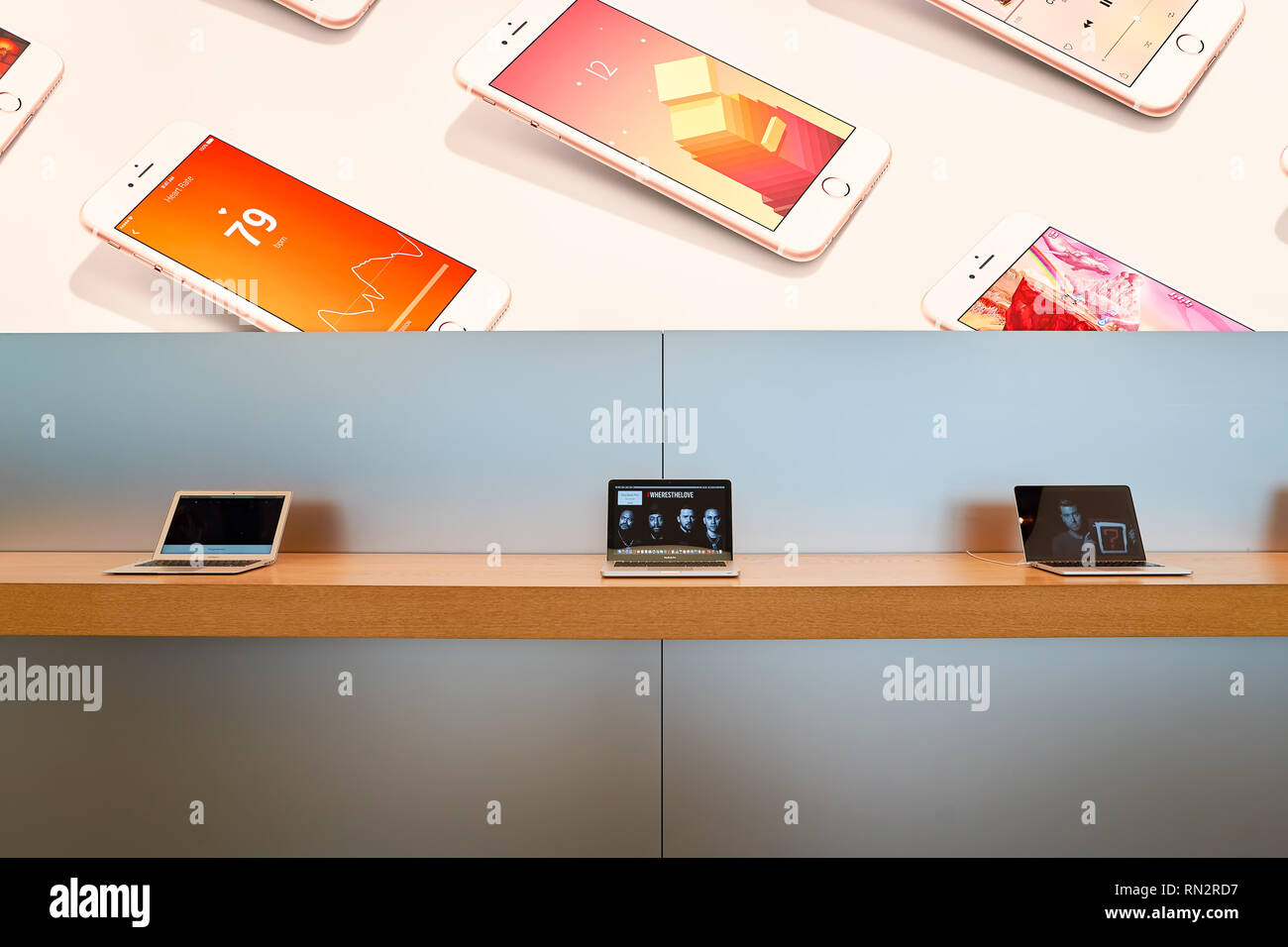 Apple inc colour hi-res stock photography and images - Alamy