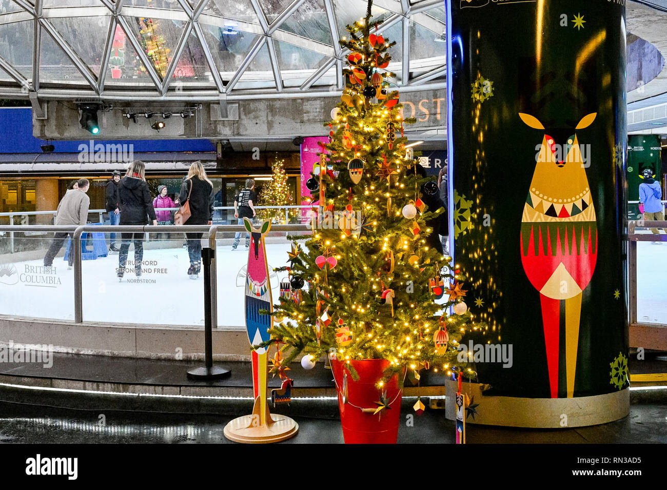 Free public Ice skating rink, Robson Square, downtown, Vancouver ...