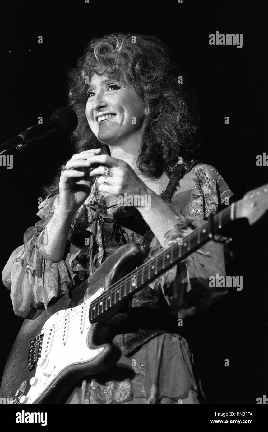 Singer,songwriter and guitarist Bonnie Raitt is shown performing on ...