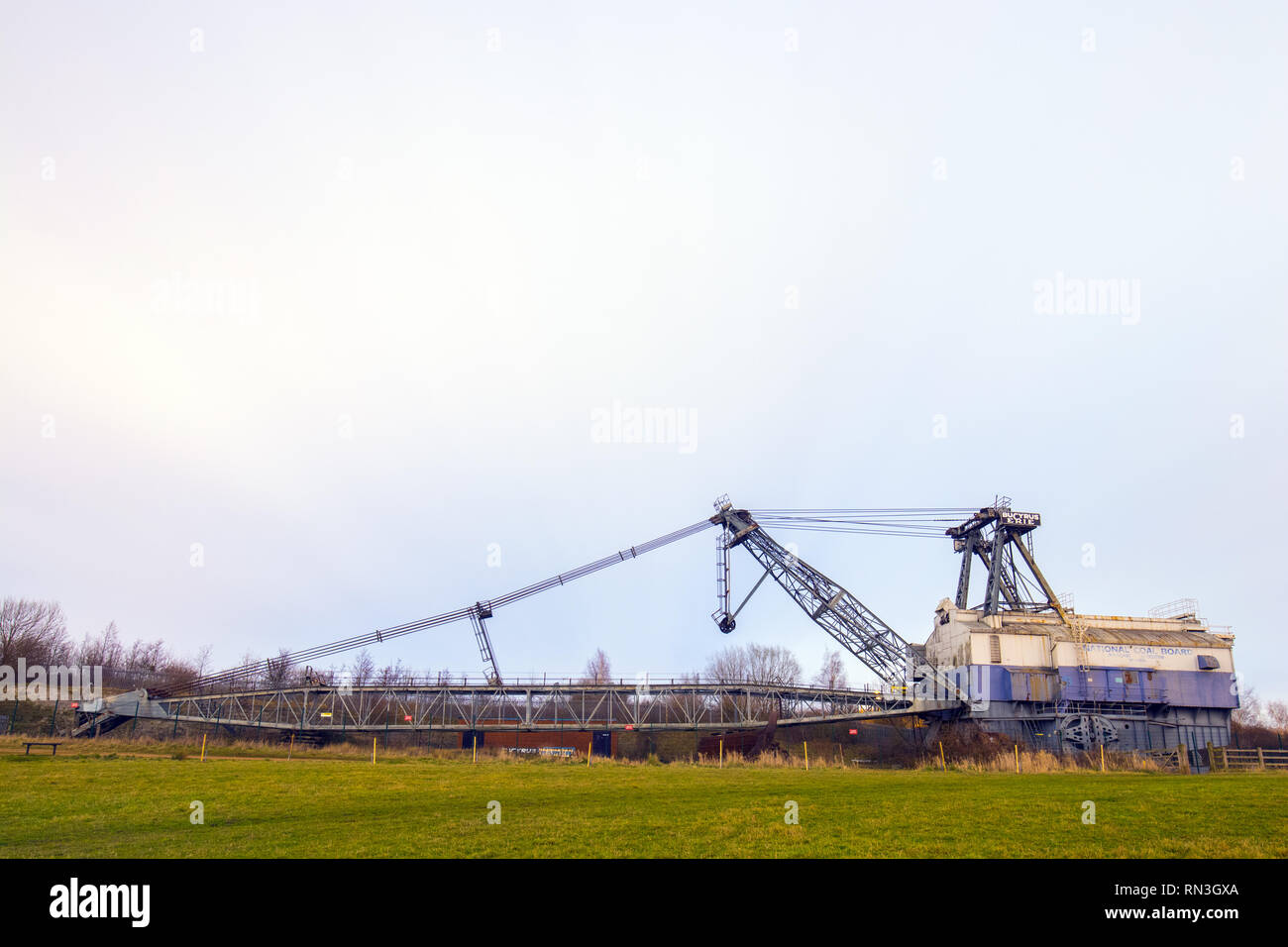 Draglines at night hi-res stock photography and images - Alamy