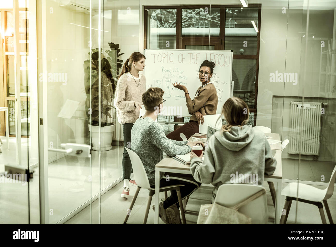 Professional explanation hi-res stock photography and images - Alamy