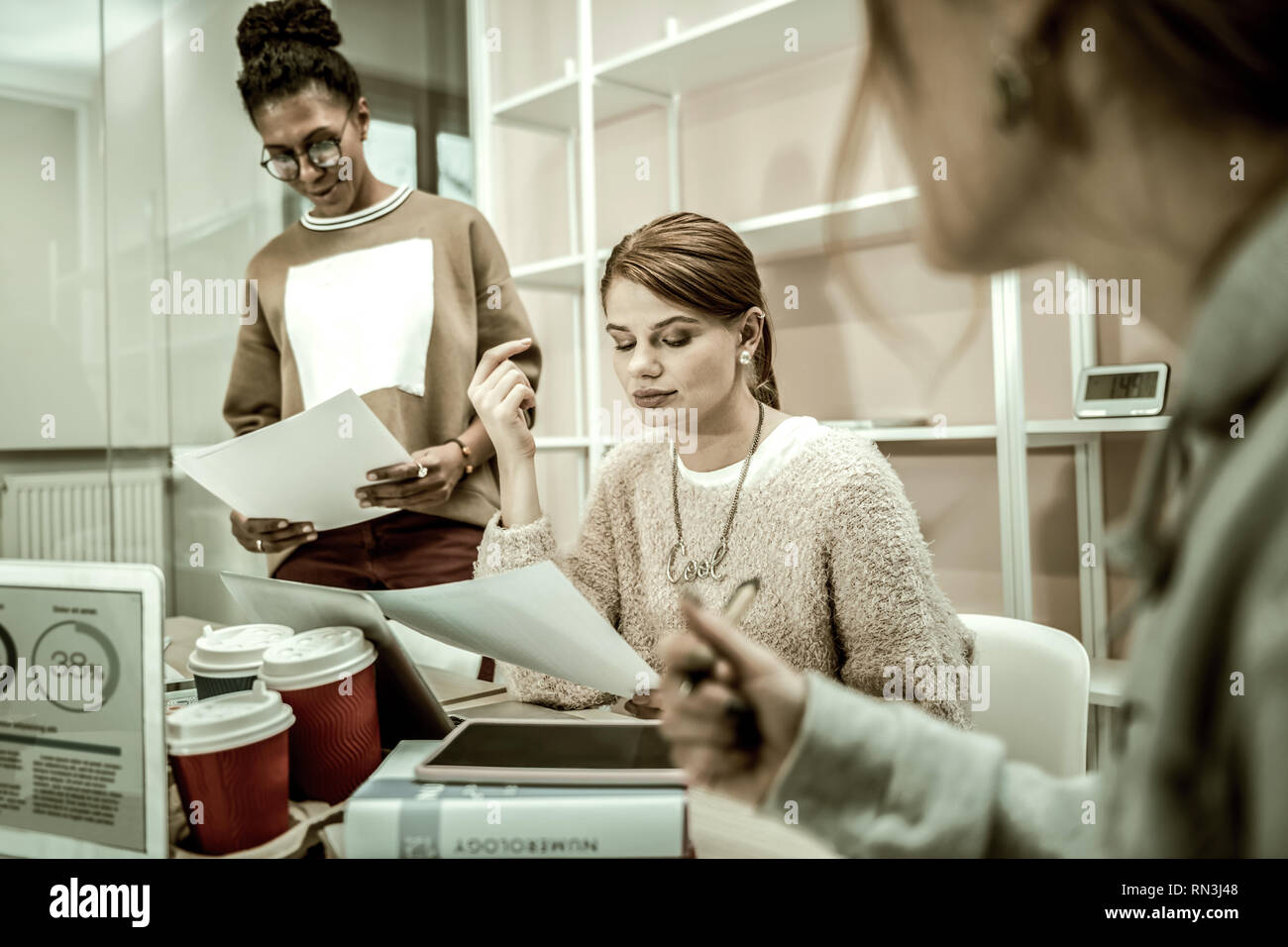 Topic information hi-res stock photography and images - Alamy