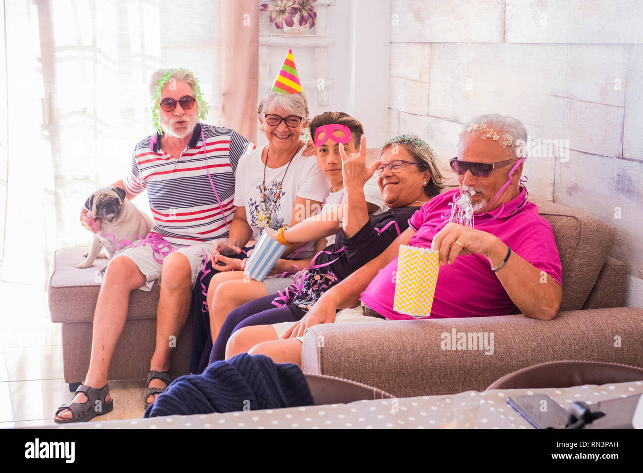 Couples teen party hi-res stock photography and images - Alamy