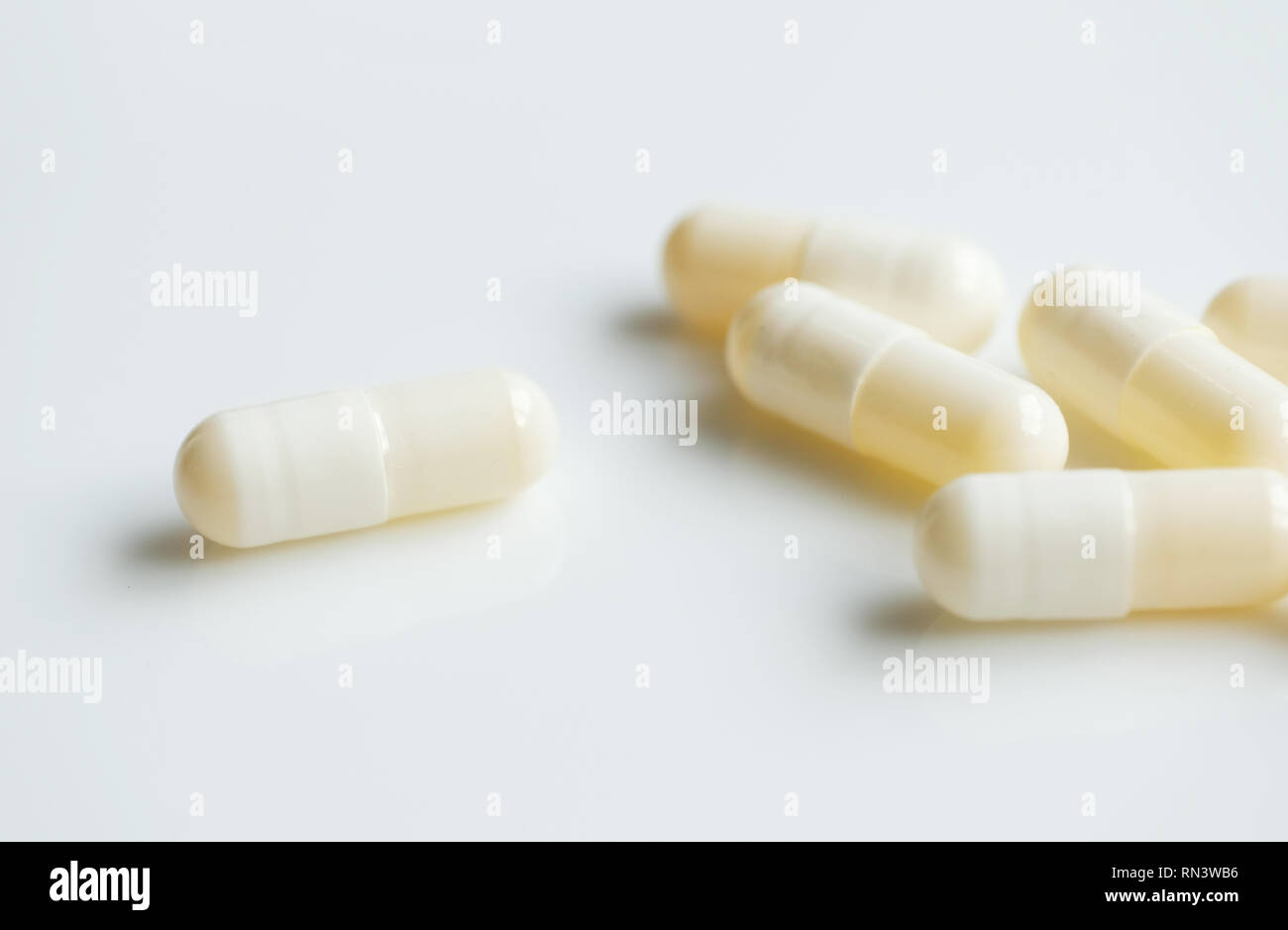 Medical marijuana capsules Stock Photo - Alamy