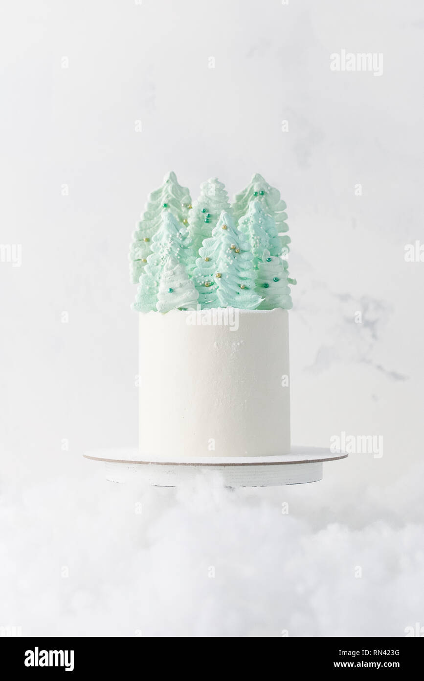 Cake with pine tree frosting Stock Photo - Alamy