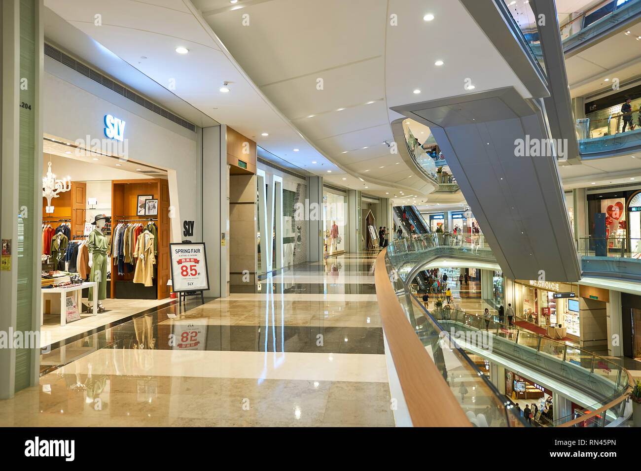 Kk mall hi-res stock photography and images - Alamy