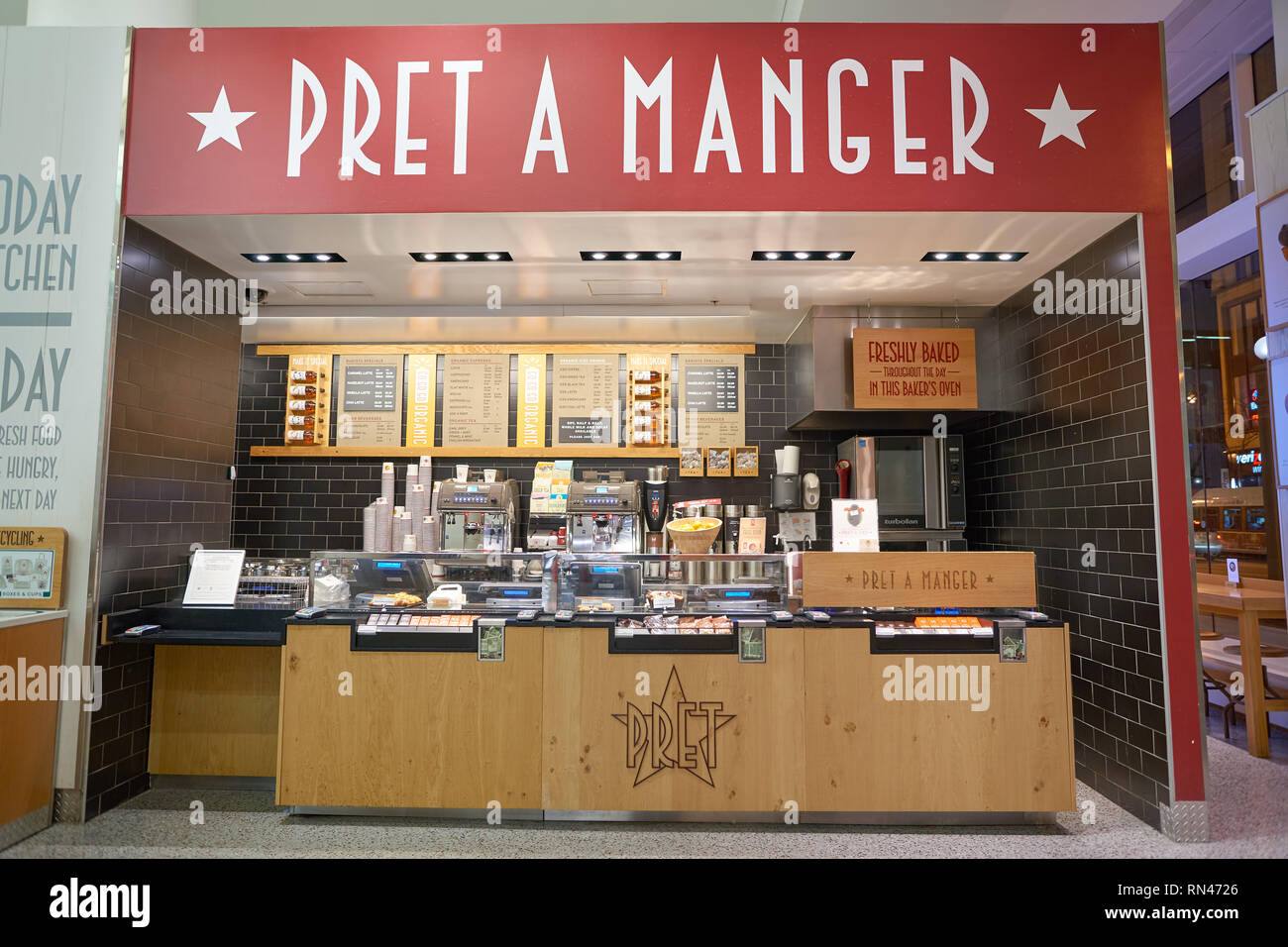 Pret a manger counter hi-res stock photography and images - Alamy