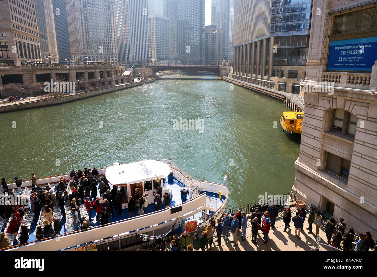 CHICAGO, IL - CIRCA MARCH, 2016: Chicago River in the daytime. The ...