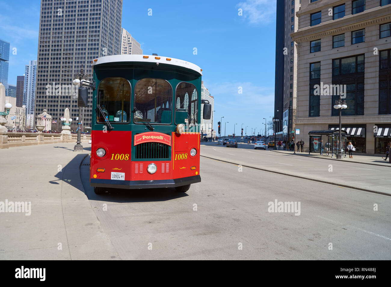CHICAGO, IL - CIRCA MARCH, 2016: Chicago Trolley at Chicago downtown in ...