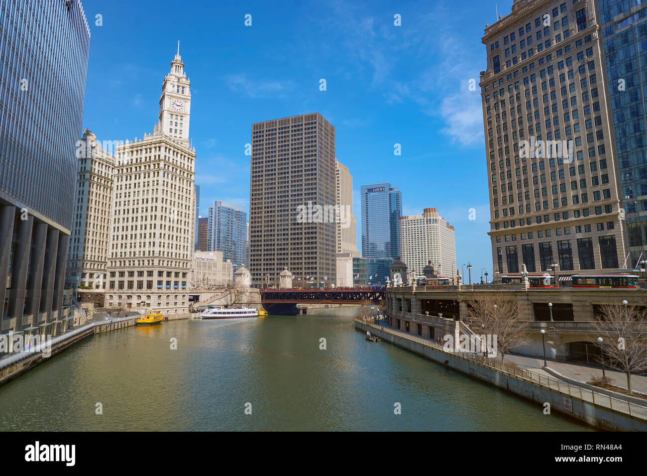 CHICAGO, IL - CIRCA MARCH, 2016: Chicago River in the daytime. The ...