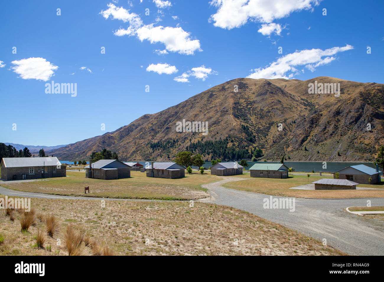 Lake waitaki village new zealand hi-res stock photography and images ...
