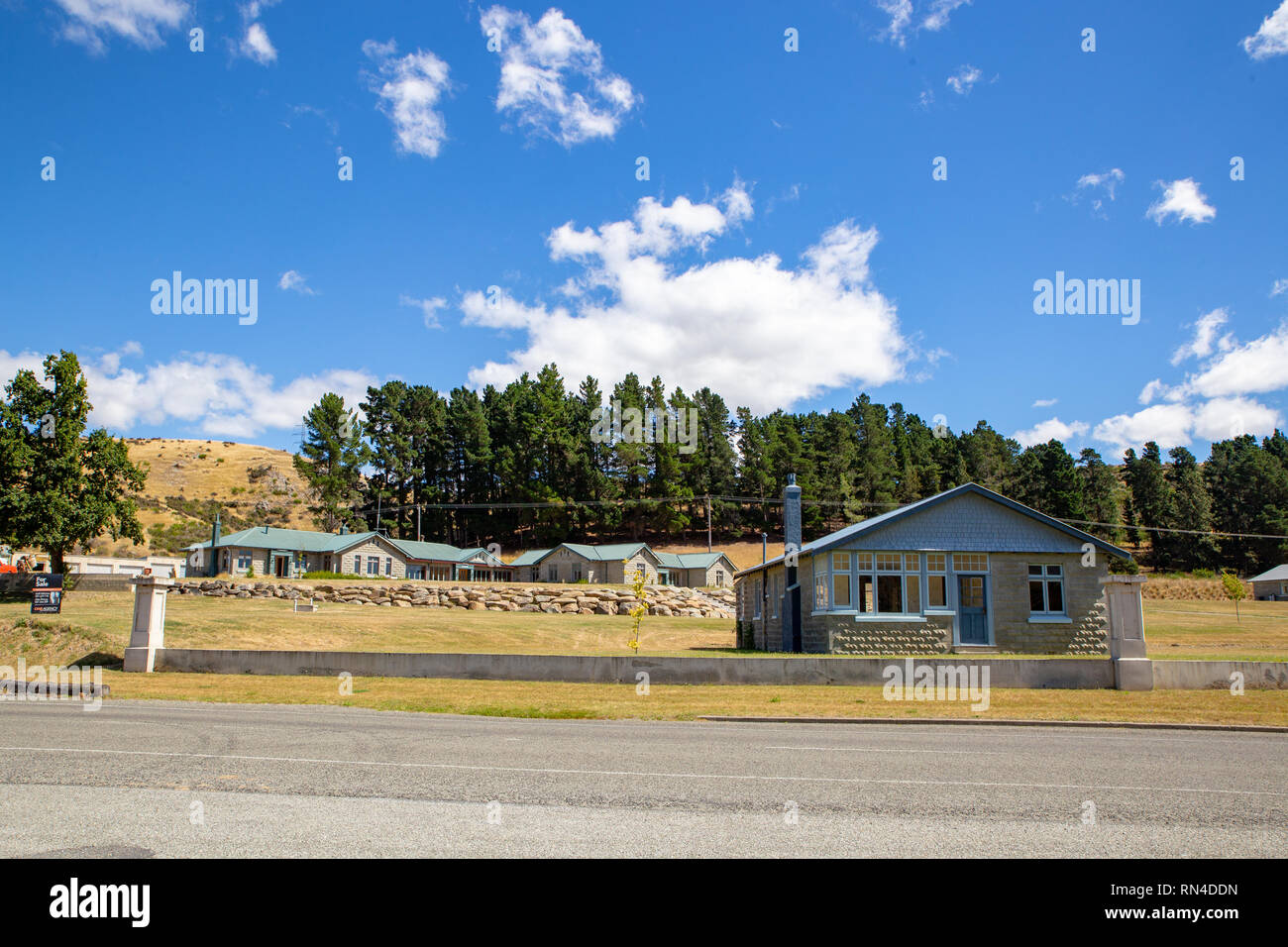 Lake waitaki village new zealand hi-res stock photography and images ...