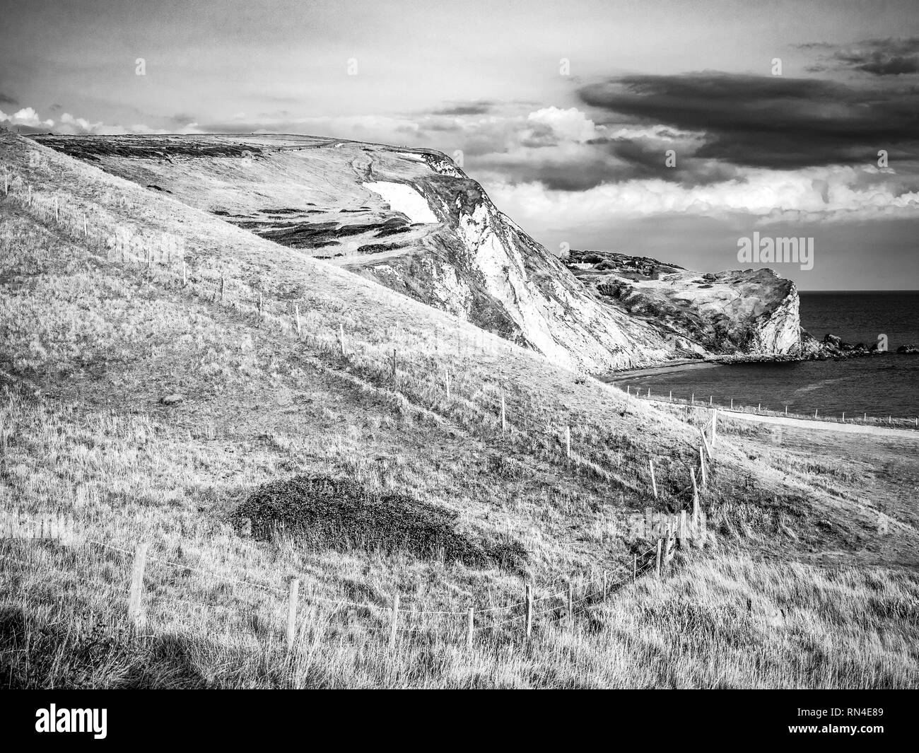 Durdle Door - a famous landmark at the coast of Devon near Dorset Stock ...