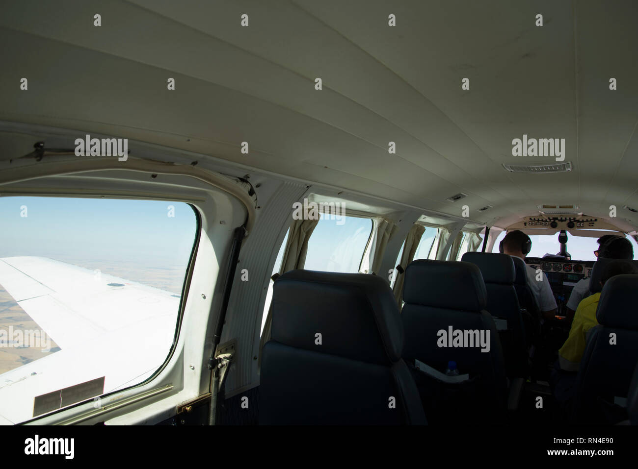 Airline crew pilots flight hi-res stock photography and images - Alamy