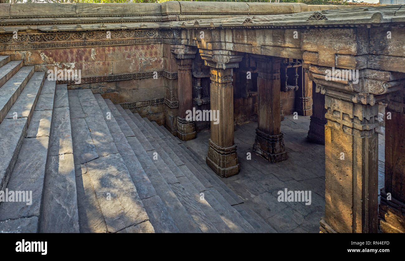 Dada harir vav hi-res stock photography and images - Alamy