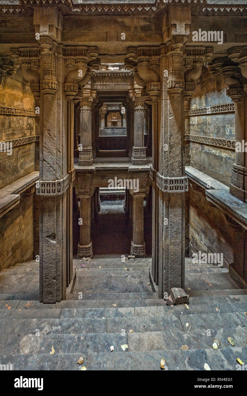 Dada harir ni vav hi-res stock photography and images - Alamy