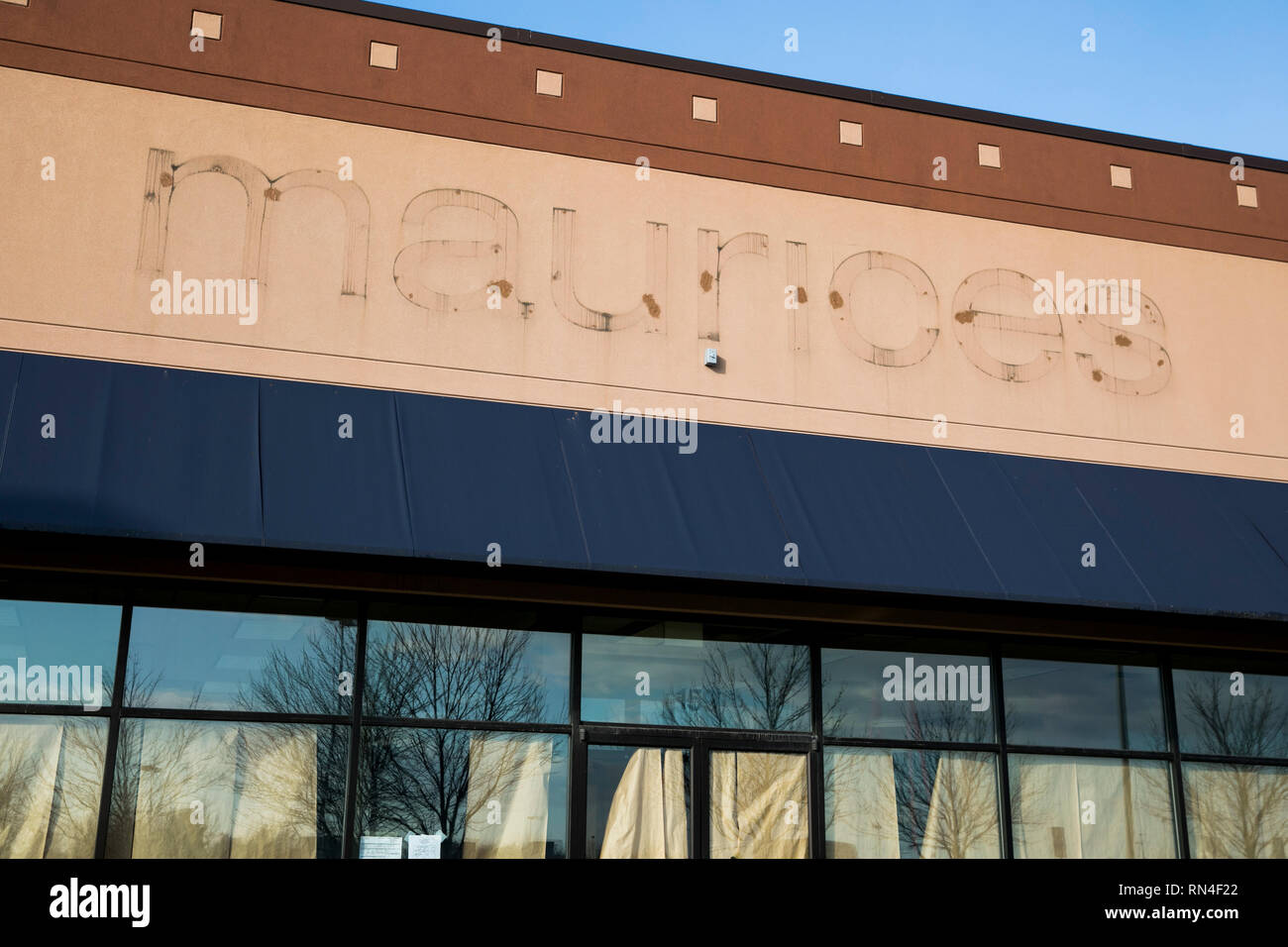 Maurices store hi-res stock photography and images - Alamy