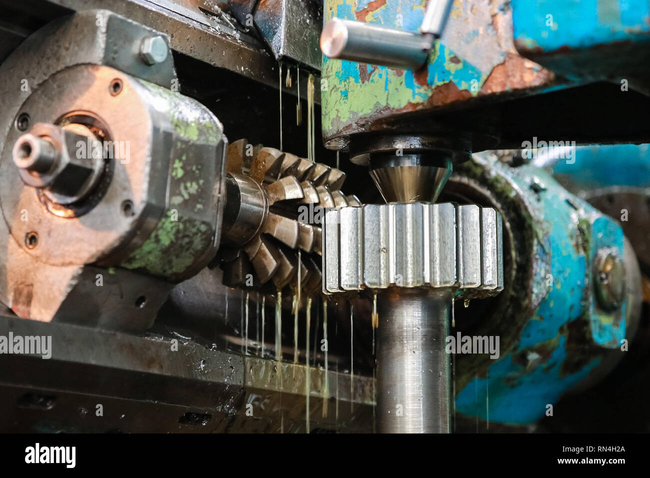Metal processing hi-res stock photography and images - Alamy