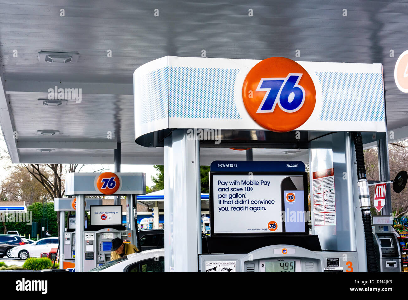 76 gas station hi-res stock photography and images - Alamy