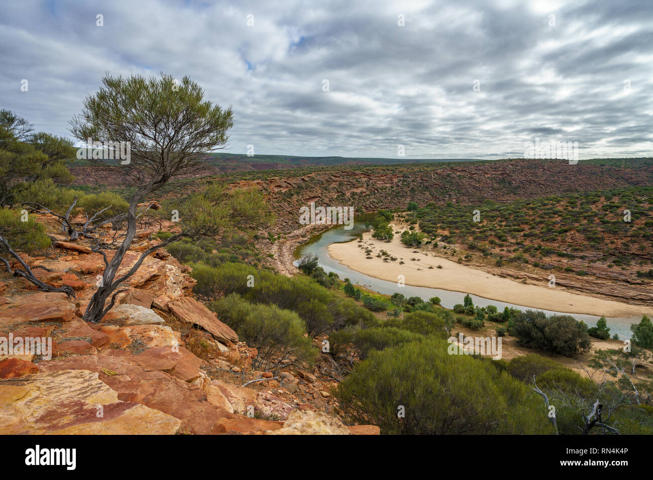 Hiking the canyon. natures window loop trail, kalbarri national park ...