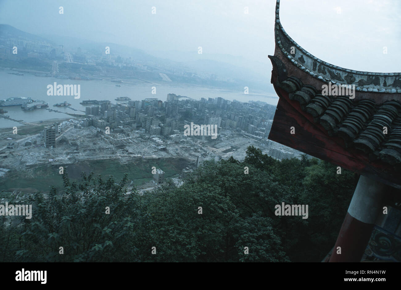 Overlooking the yangtze river hi-res stock photography and images - Alamy